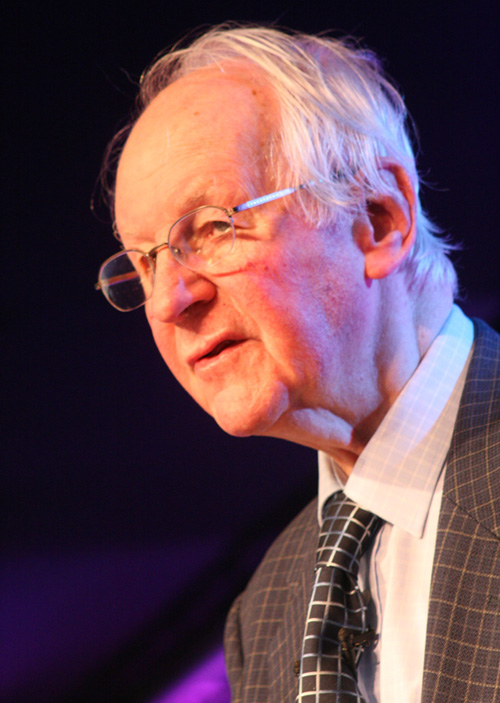 John Stott Concludes Public Ministry: 'Be More Like Jesus Christ ...