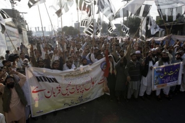Christian couple in Pakistan sentenced to death for 'blasphemy ...